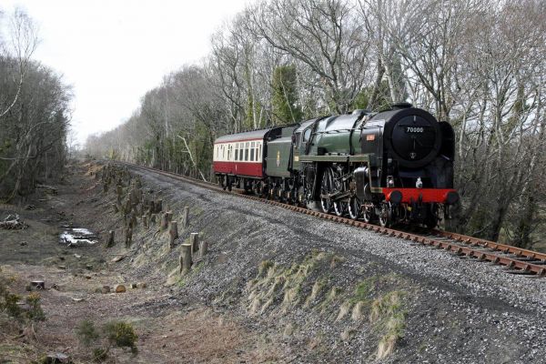 BRITANNIA 70000 BR STANDARD CLASS 7 LOCO ARRIVES IN SWANAGE TO STAR IN ...