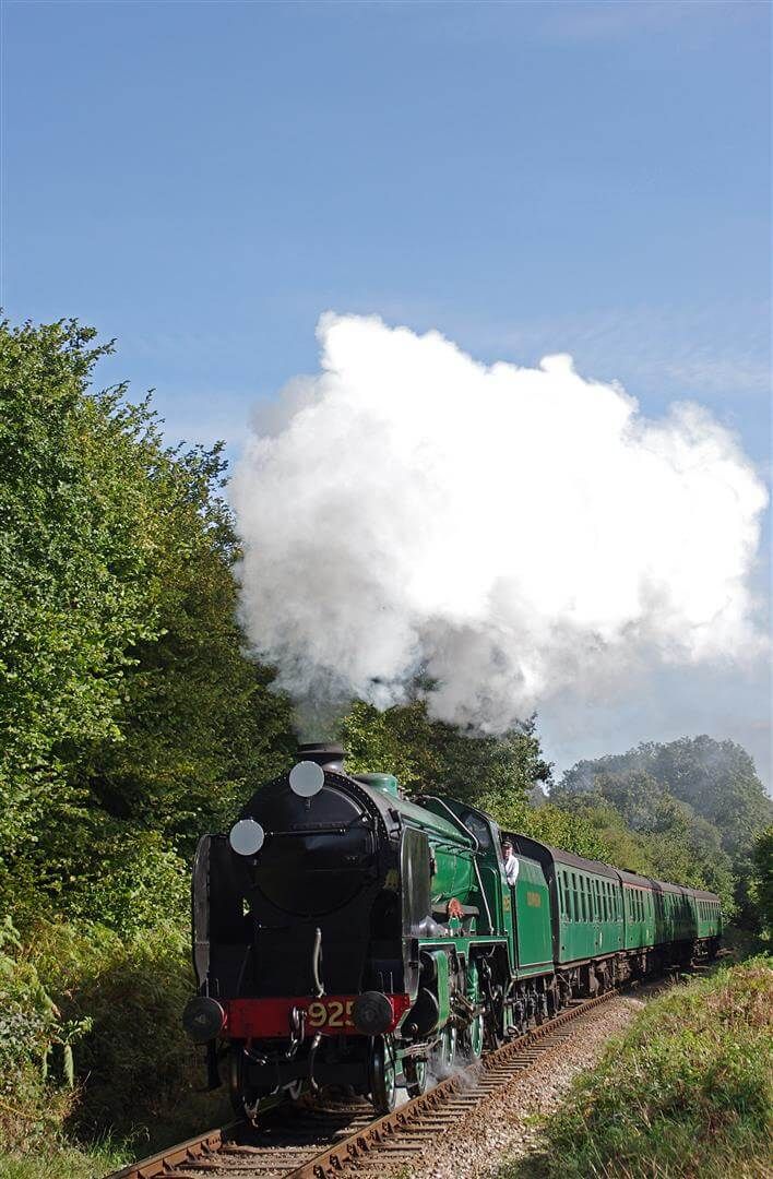 SOUTHERN RAILWAY 'SCHOOLS' CLASS EXPRESS STEAM LOCOMOTIVE 'CHELTENHAM ...