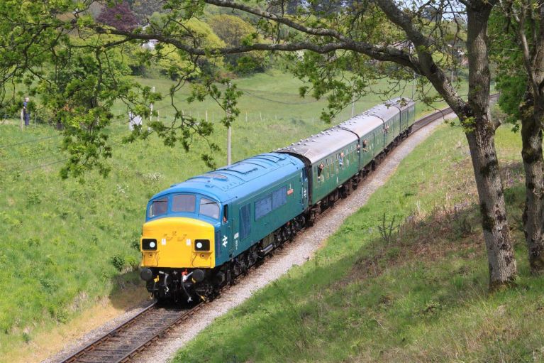 FIRST EVER CLASSIC 1960s BRITISH RAILWAYS CLASS 35 'HYMEK' DIESEL ...