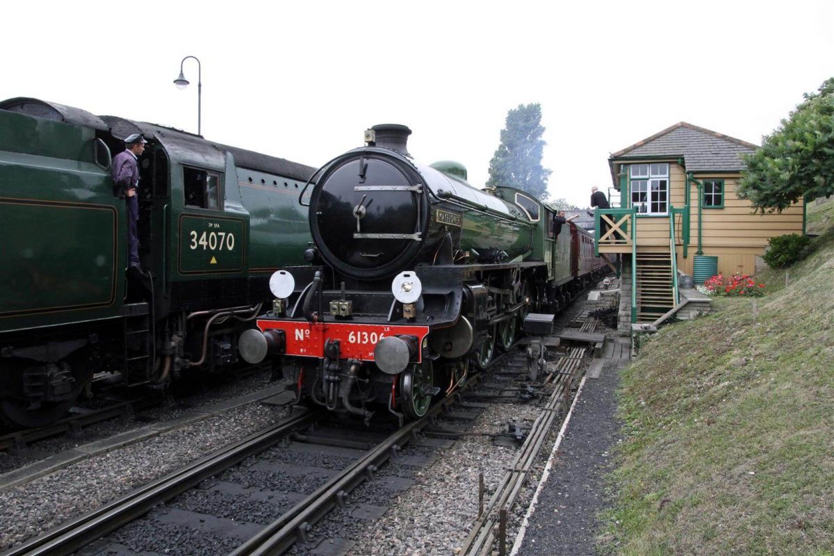 'MAYFLOWER' MAKES HISTORY – BEING THE FIRST B1 CLASS STEAM LOCOMOTIVE ...
