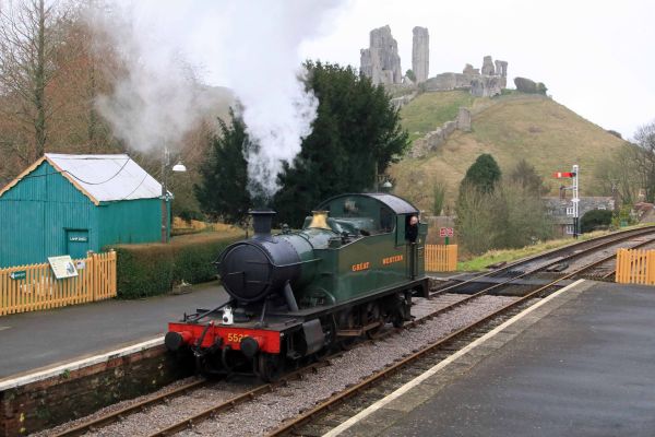 GREAT WESTERN RAILWAY STEAM LOCOMOTIVE BRINGS A TASTE OF THE WEST ...