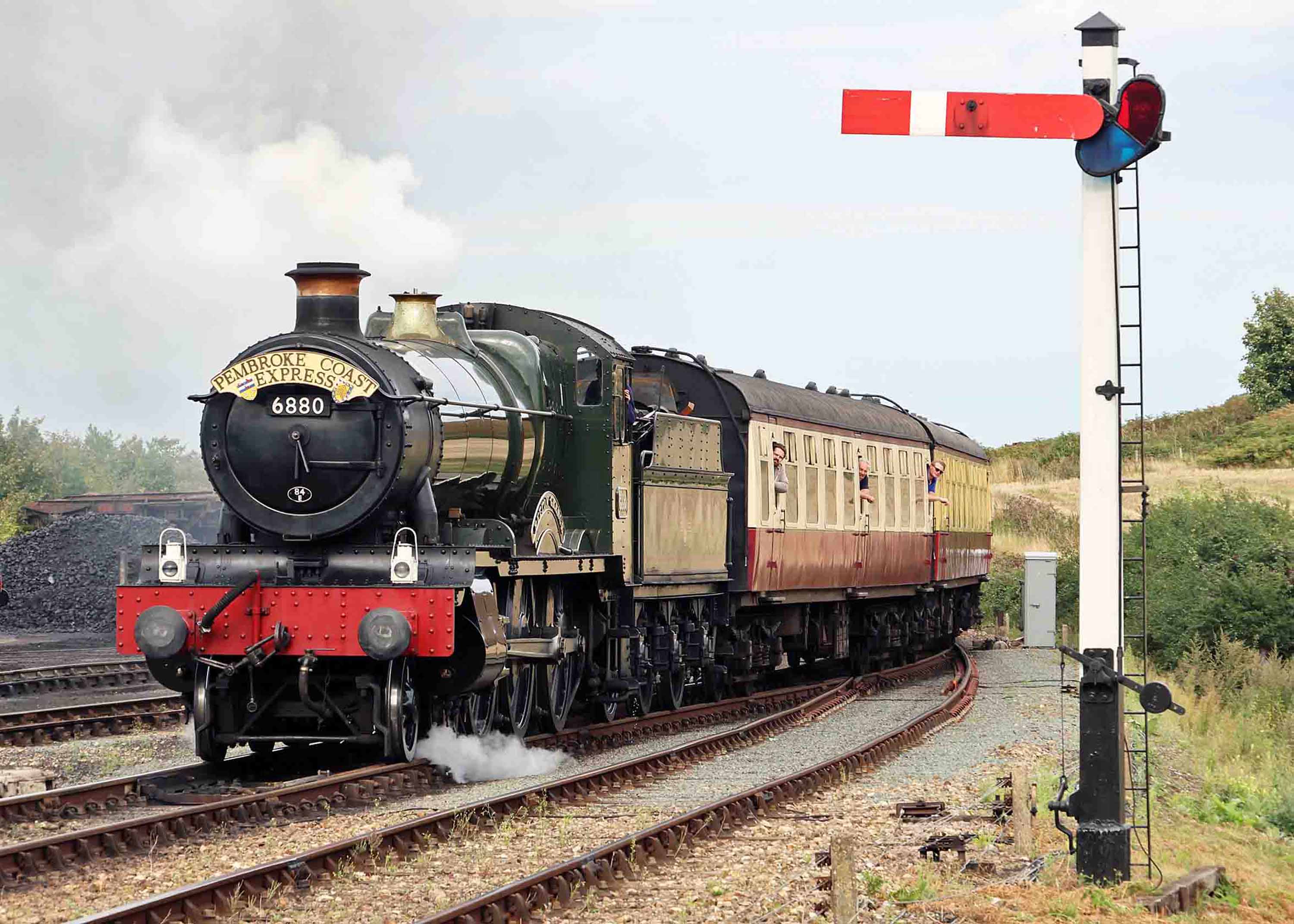 FIRST NEW GREAT WESTERN RAILWAY LOCOMOTIVE SINCE 1950s TO STAR IN ...
