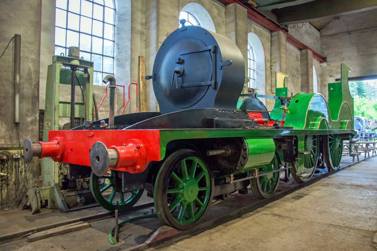 UNIQUE VICTORIAN STEAM LOCOMOTIVE RE-WHEELED TOWARDS RETURN TO STEAM ...